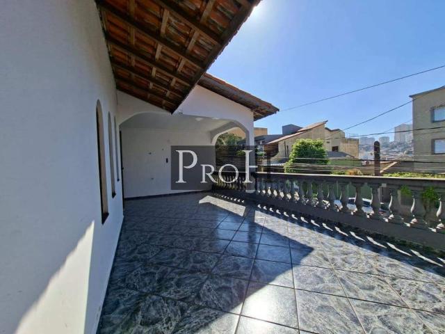 Sobrado para Aluguel com 2 quartos, 180 m² por R$ 3.850
