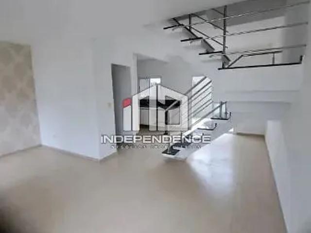 Sobrado para Aluguel com 2 quartos, 84 m² por R$ 2.800