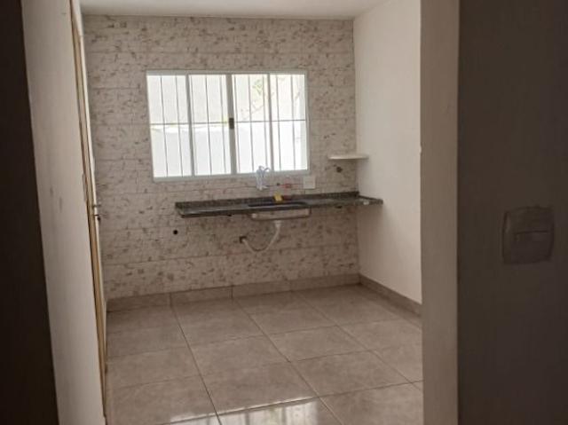 Sobrado para Aluguel com 2 quartos, 85 m² por R$ 2.800