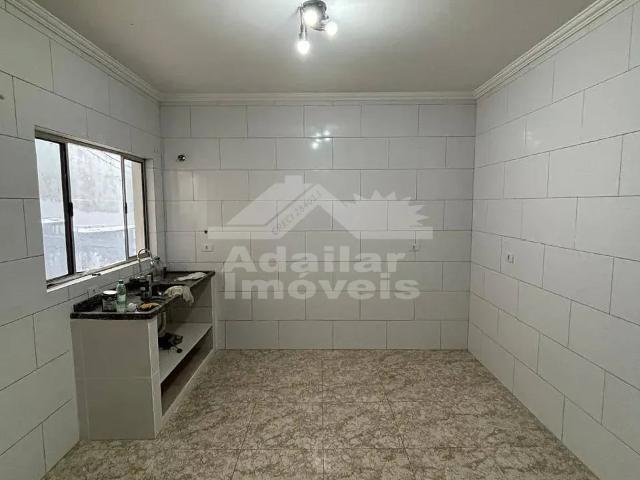 Sobrado para Aluguel com 2 quartos, 95 m² por R$ 1.800