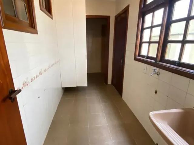 Sobrado para aluguel com 340 m com 4 quartos em Alphaville Santana de Parnaíba SP