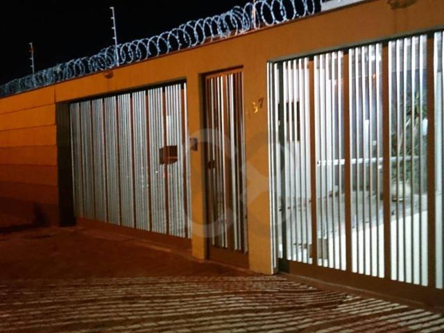 Sobrado para Aluguel com 4 quartos, 240 m² por R$ 4.800