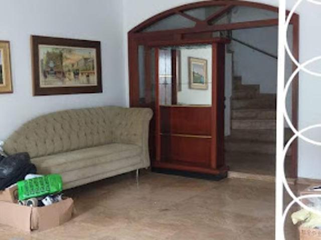 Sobrado para Aluguel com 4 quartos, 200 m² por R$ 12.000