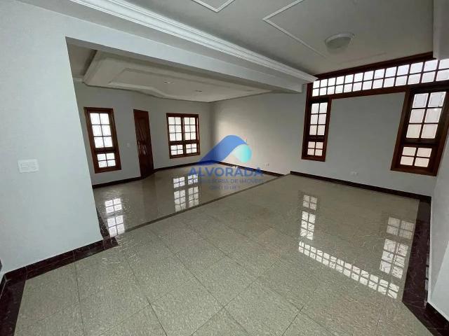 Sobrado para Aluguel com 4 quartos, 226 m² por R$ 12.000