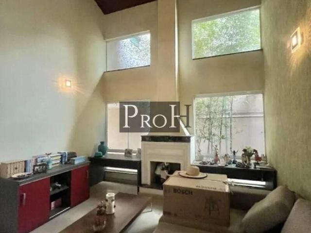 Sobrado para Aluguel com 4 quartos, 367 m² por R$ 10.000