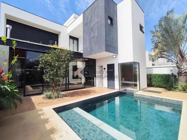 Sobrado para Aluguel com 5 quartos, 320 m² por R$ 17.000
