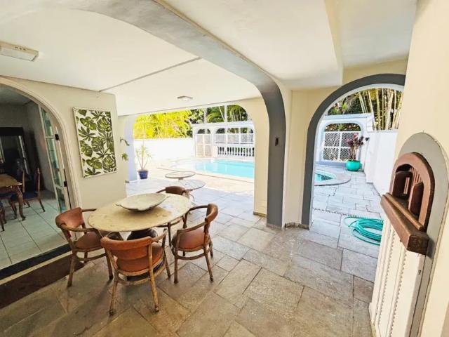 Sobrado para aluguel e venda com 400 metros quadrados com 4 quartos em Riviera Bertioga SP