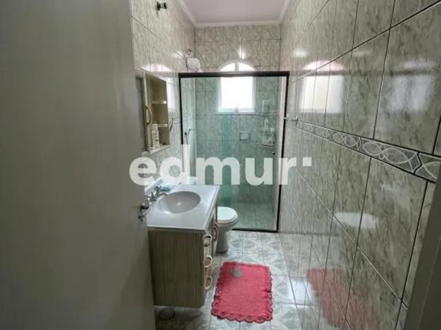 SOBRADO para EM BREVE com 215m² no bairro Jardim Las Vegas com 4 quartos e 2 vagas. Santo André, SP