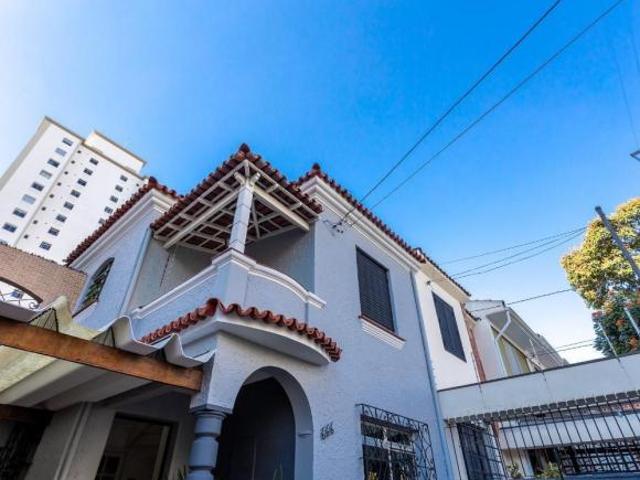 Sobrado para locação e venda com 3 quartos, 125m²