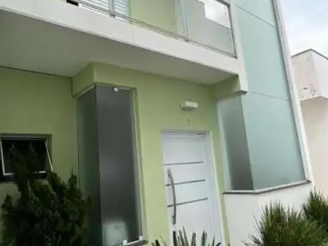 Sobrado para Locação em Itanhaém, satélite, 3 dormitórios, 1 suíte, 2 banheiros, 1 vaga