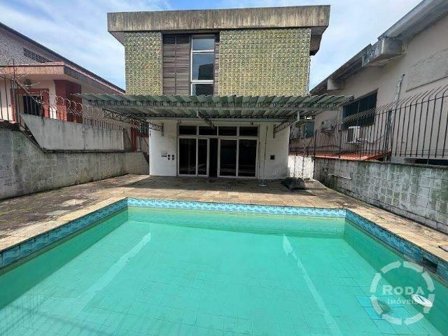 Sobrado para moradia ou comércio com 4 dormitórios para alugar no boqueirão