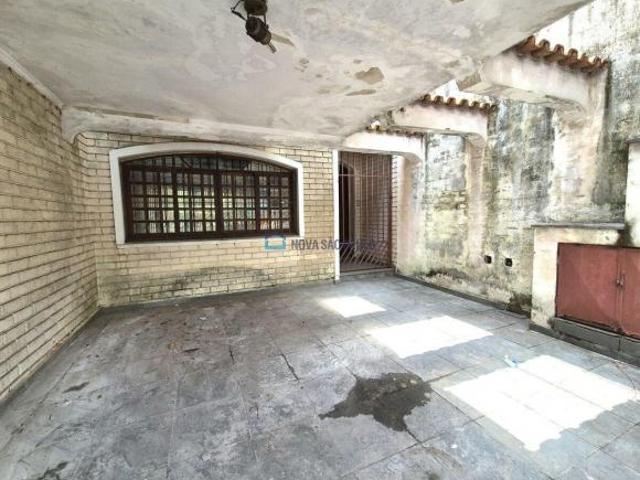 Sobrado para reforma à venda a 300 metros do Colégio Santo Américo