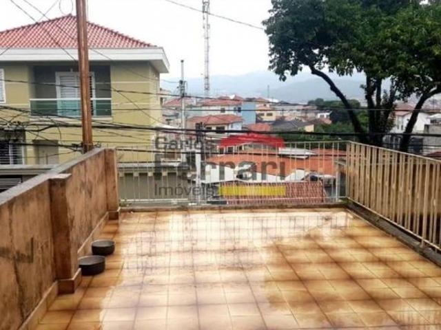 Sobrado para reforma à venda com 3 quartos e 1 vaga na Vila Nivi