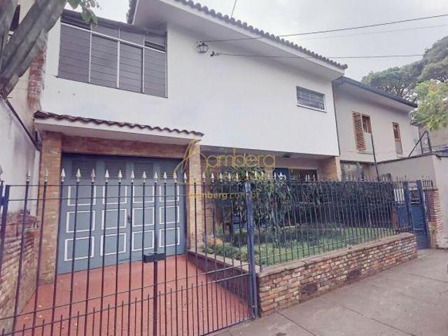 Sobrado para reforma em excelente localização, 3 dormitórios