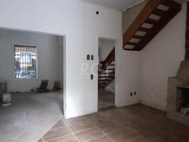 Sobrado para Venda 110m², 4 dormitórios, sendo 1 suites, 2 vagas Floresta