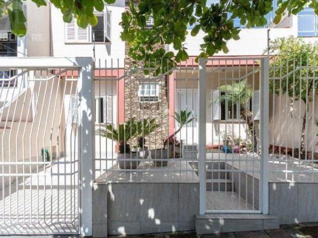 Sobrado para Venda 150m², 3 dormitórios, sendo 1 suites, 1 vaga Morro Santan