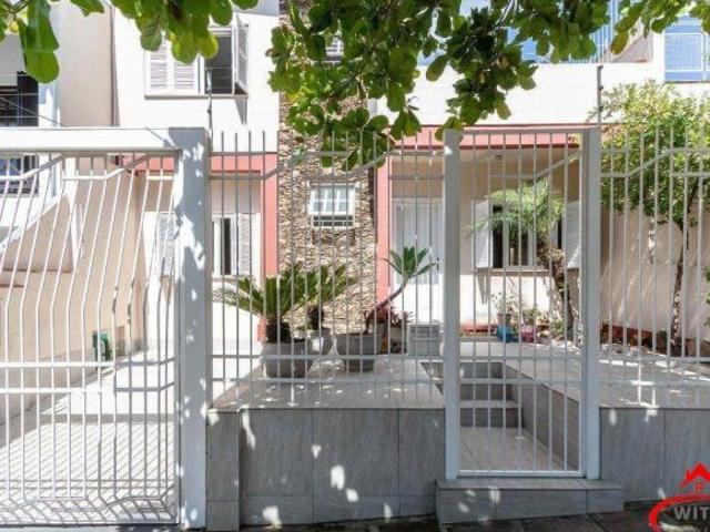 Sobrado para Venda 150m², 3 dormitórios, sendo 1 suites, 1 vaga Morro Santan