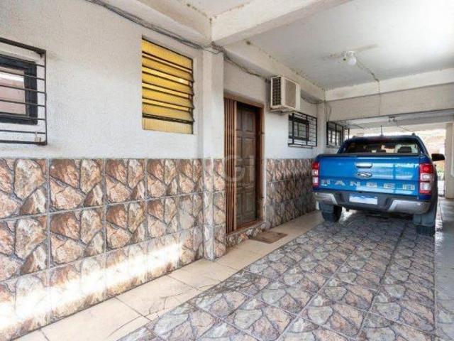 Sobrado para Venda 300m², 3 dormitórios, sendo 1 suites, 3 vagas Cavalhada