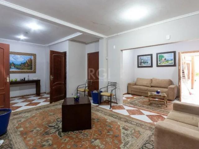 Sobrado para Venda 300m², 3 dormitórios, sendo 1 suites, 3 vagas Cavalhada