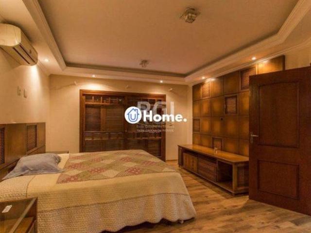 Sobrado para Venda 499.98m², 4 dormitórios, sendo 3 suites, 4 vagas Jardim I