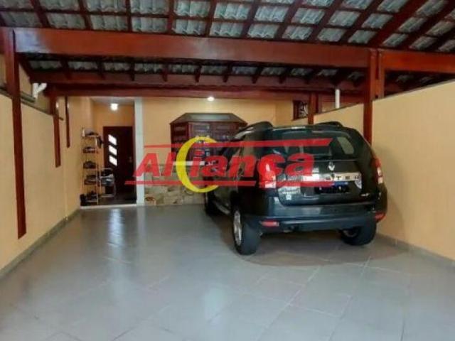 Sobrado para Venda com Churrasqueira e 4 quartos e 4 Vagas, 177 m² Jardim Zaira