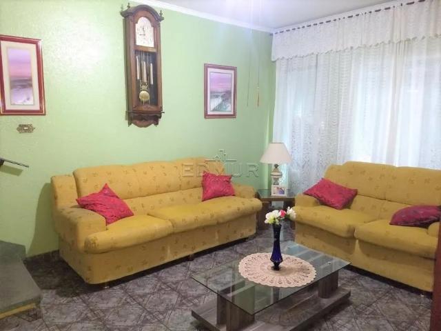 SOBRADO para VENDA com 221m² no bairro Vila Camilópolis com 3 quartos e 4 vagas. Santo André, SP