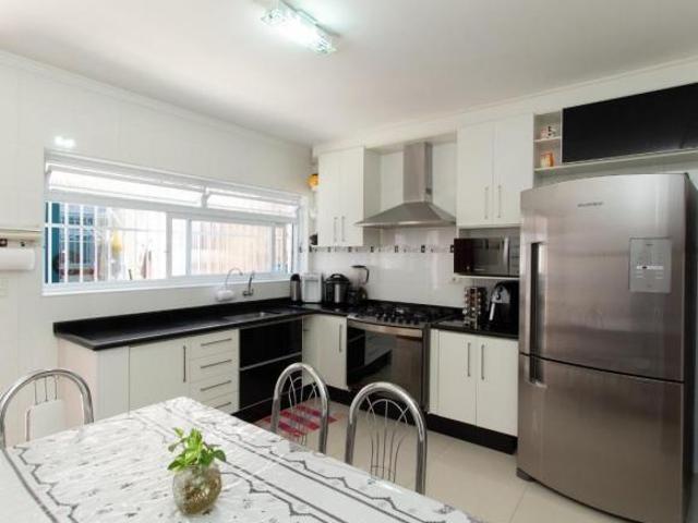 Sobrado para venda com 2 quartos, 143m²