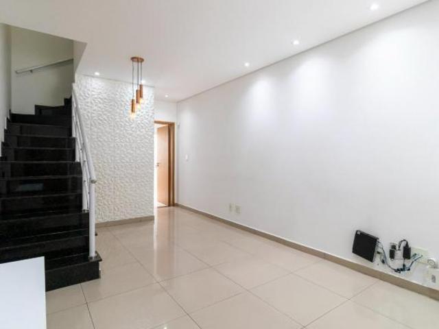 Sobrado para venda com 2 quartos, sendo 1 suíte, 96m²