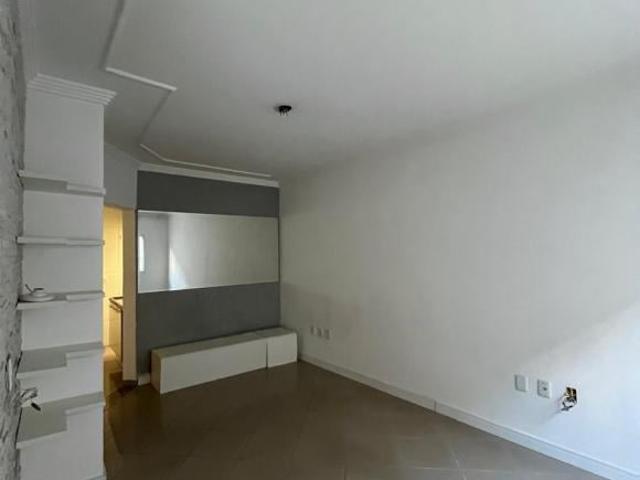 Sobrado para venda com 2 quartos, sendo 2 suítes, 50m²