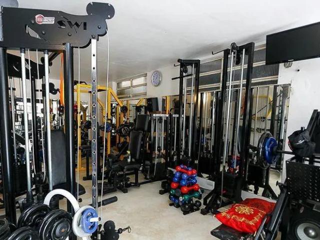 Sobrado para venda com 345 metros quadrados com 5 quartos em Vila Sônia São Paulo SP