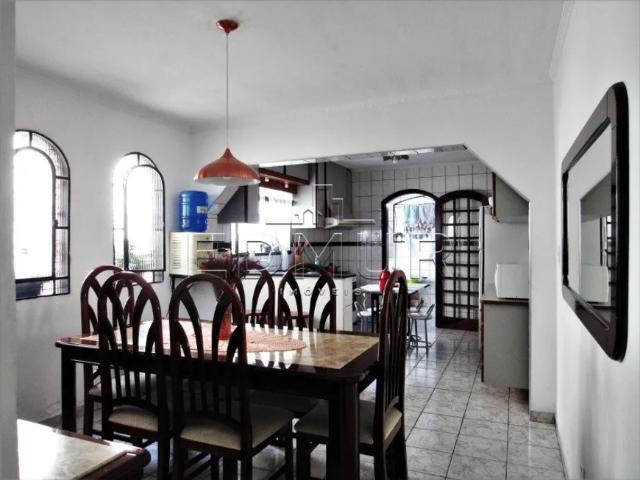 SOBRADO para VENDA com 384m² no bairro Cidade São Jorge com 3 quartos e 2 vagas. Santo André, SP