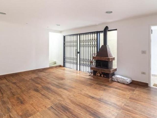 Sobrado para venda com 3 quartos, 125m²