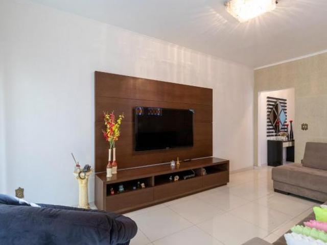 Sobrado para venda com 3 quartos, 201m²