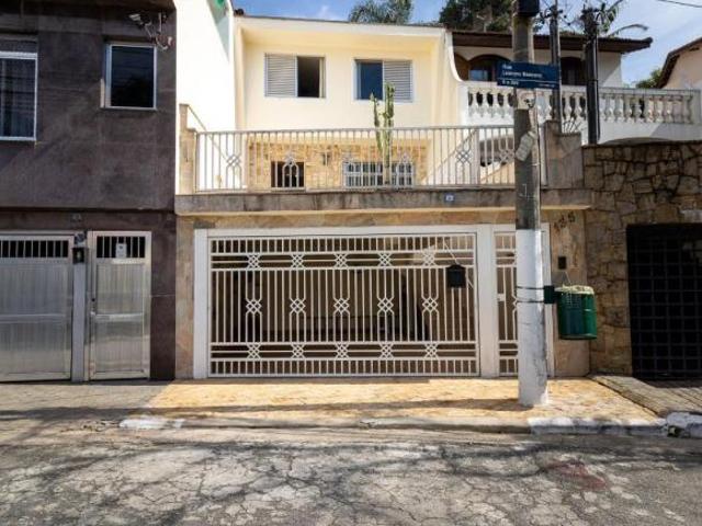 Sobrado para venda com 3 quartos, 201m²