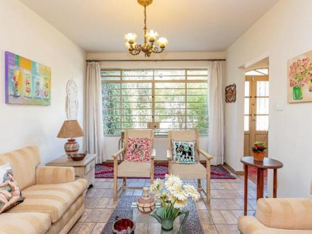 Sobrado para venda com 3 quartos, 232m²