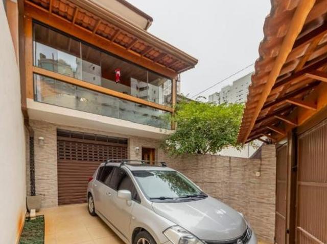 Sobrado para venda com 3 quartos, 284m²