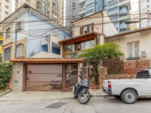Sobrado para venda com 3 quartos, 284m²