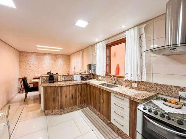 Sobrado para venda com 3 quartos, 300m²