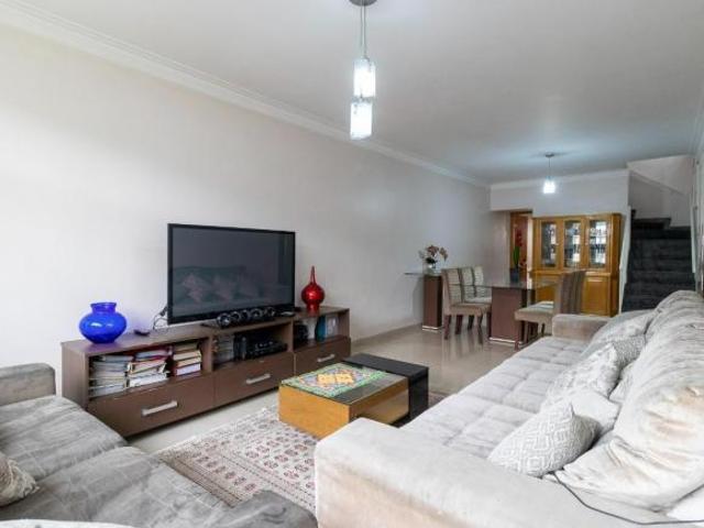 Sobrado para venda com 3 quartos, sendo 1 suíte, 142m²