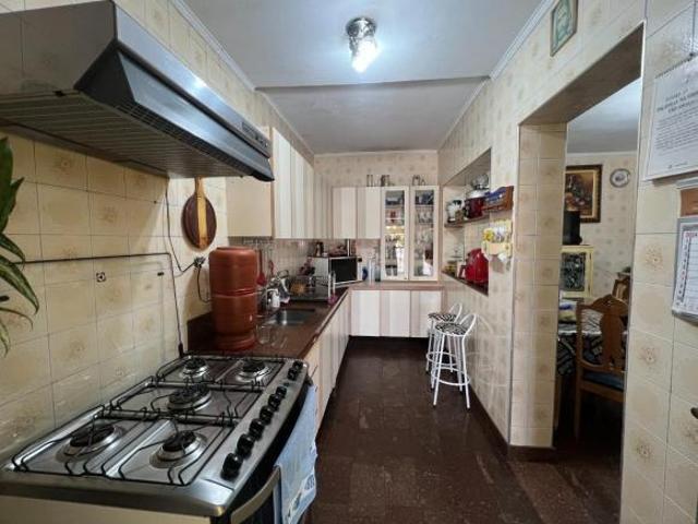 Sobrado para venda com 3 quartos, sendo 1 suíte, 147m²
