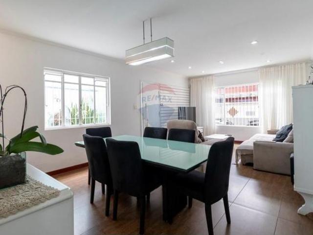 Sobrado para venda com 3 quartos, sendo 1 suíte, 162m²