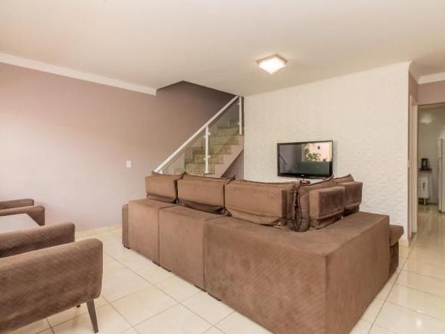 Sobrado para venda com 3 quartos, sendo 1 suíte, 166m²