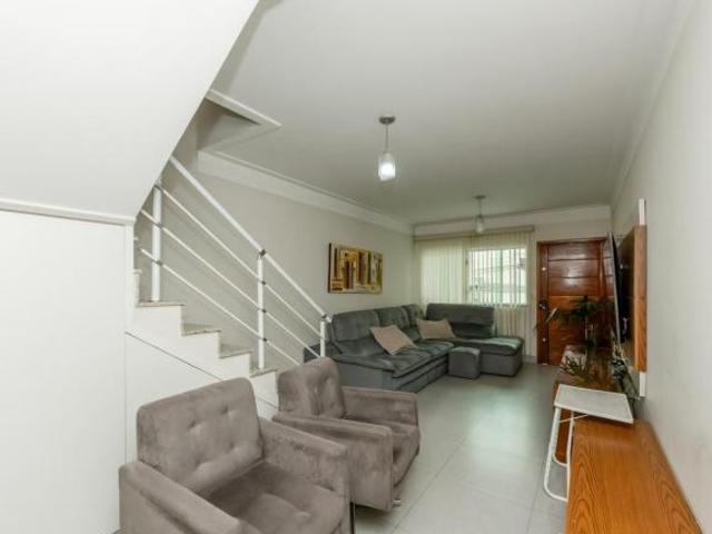 Sobrado para venda com 3 quartos, sendo 1 suíte, 136m²