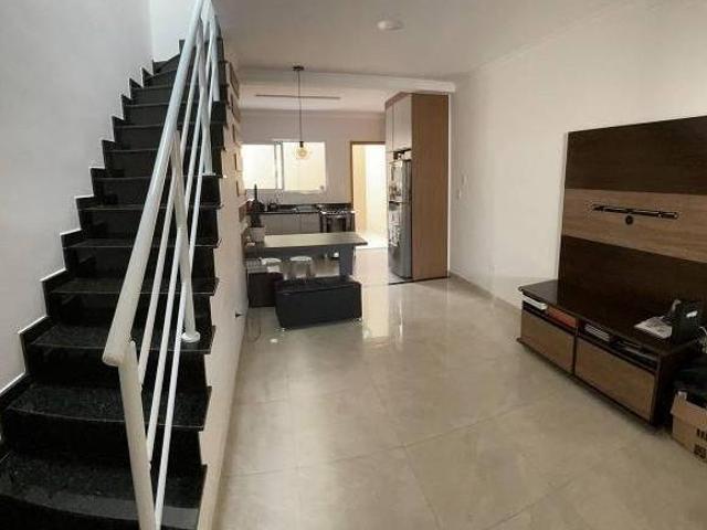 Sobrado para venda com 3 quartos, sendo 1 suíte, 94m²