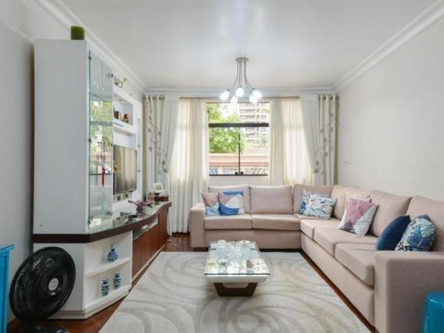 Sobrado para venda com 3 quartos, sendo 3 suítes, 244m²