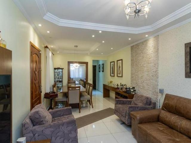 Sobrado para venda com 4 quartos, 168m²