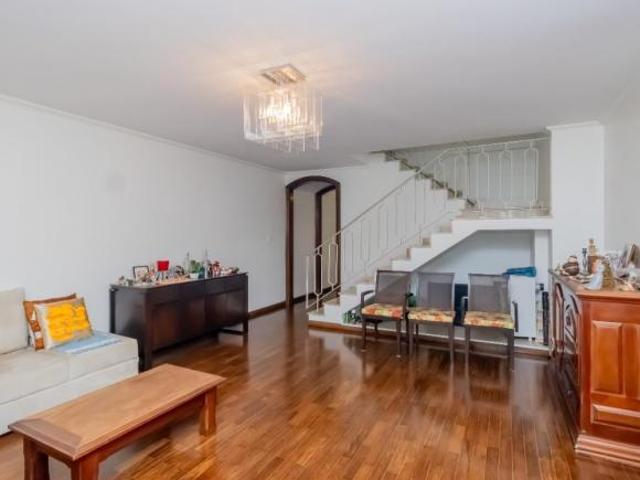 Sobrado para venda com 4 quartos, 173m²