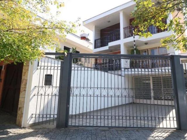 Sobrado para venda com 4 quartos, 250m²