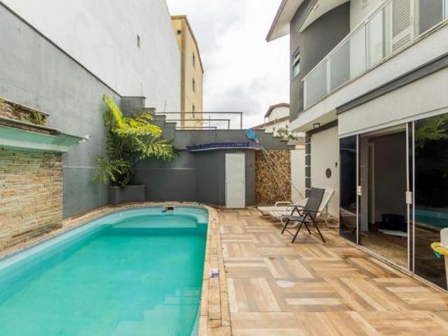 Sobrado para venda com 4 quartos, 393m²