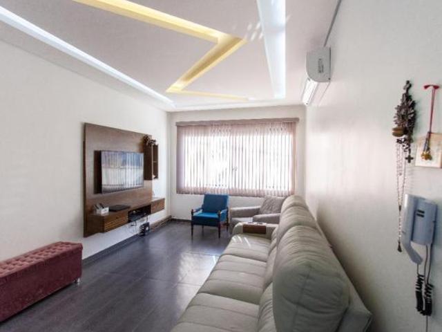 Sobrado para venda com 4 quartos, sendo 1 suíte, 359m²
